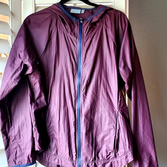 Athleta | Jackets & Coats | Athleta Light Weight Wind Breaker Is A ...